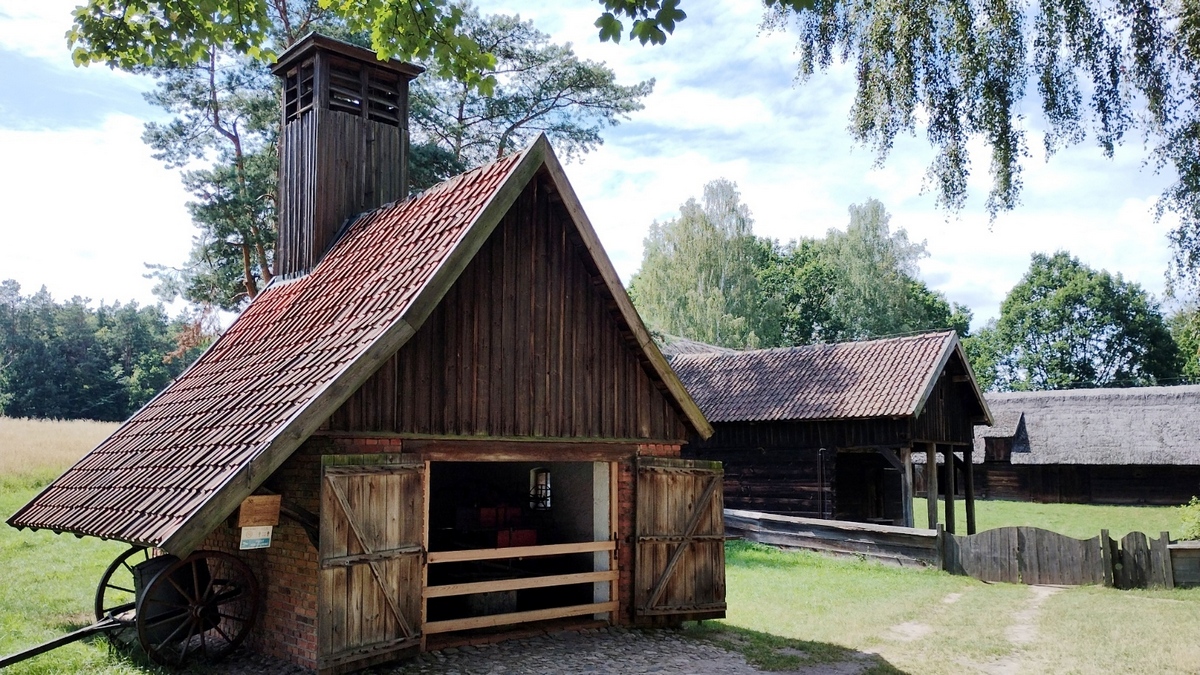 Skansen w Olsztynku - MYzwiedzaMY