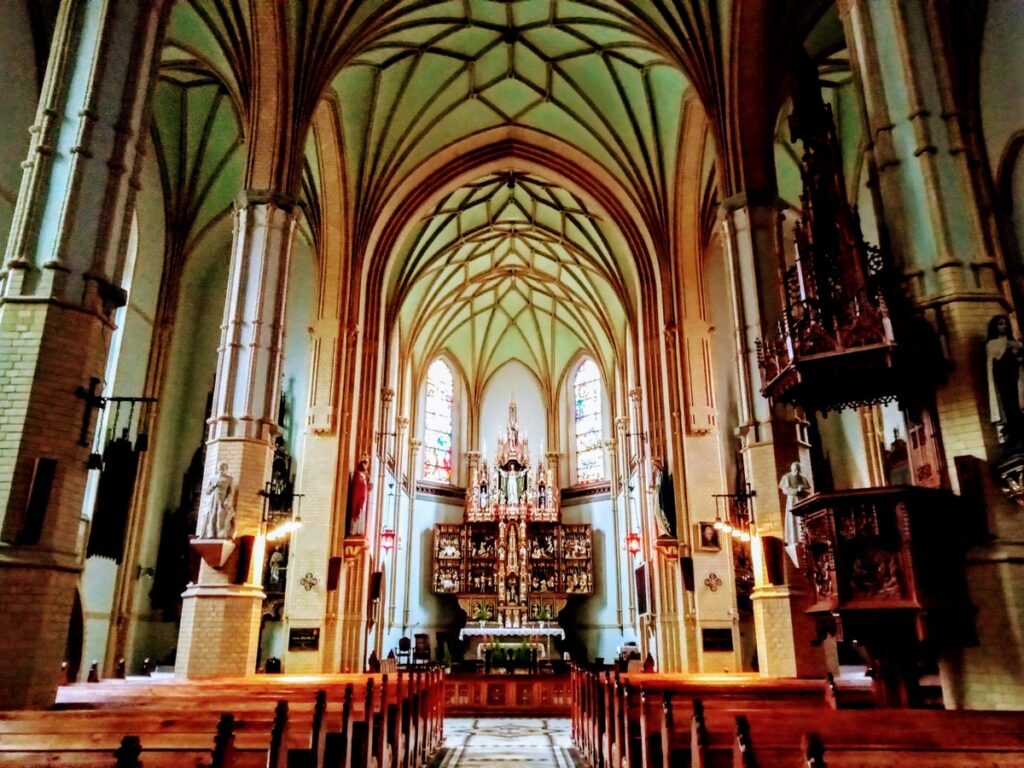 Kościół NSPJ w Olsztynie - MYzwiedzaMY